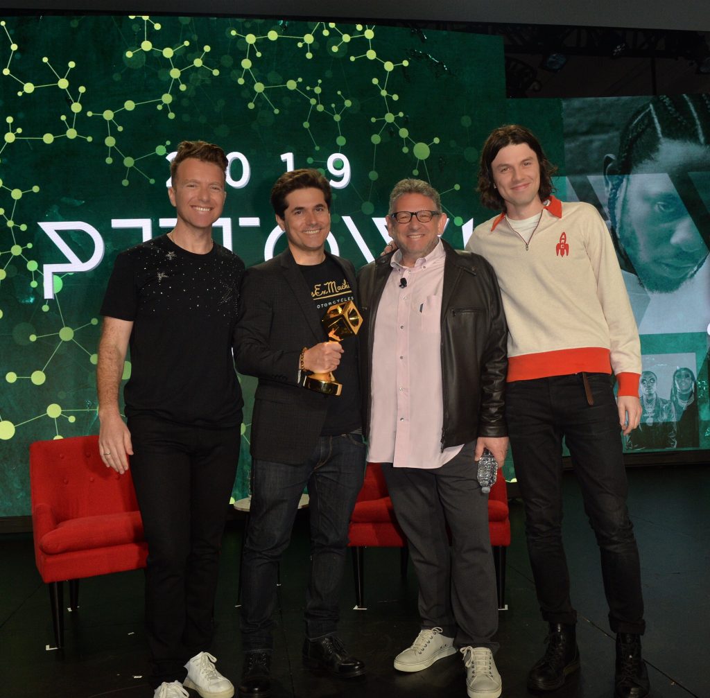 SIR LUCIAN GRAINGE RECEIVES 2019 PTTOW! ICON AWARD - UMG